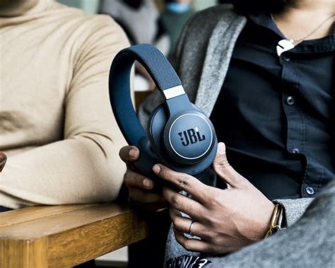 Where Is The ANC Button On JBL Headphones Locate Effortlessly Audiolgy Com
