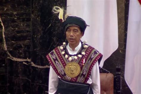 Presiden Jokowi Sedih Demokrasi Dilampiaskan Dengan Fitnah