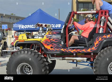 Jeep Week At Daytona Beach Thousands Of Jeeps On The Beach And On The