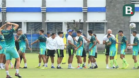 Deretan Nama Nama Yang Absen Saat Persib Kembali Latihan Ada Luis