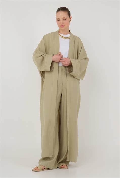 modal kimono adaçayı he qa