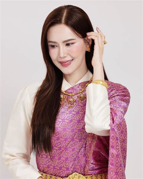 นิตยสารแพรว Fashion งดงามตระการตา เจี๊ยบ พิจิตตรา