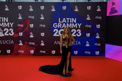 Premios Latin Grammy 2023 Los Looks De La Alfombra Roja Más Esperada