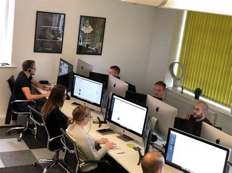 Five Different Ways To Design Your Meet The Team Page Limely