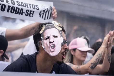 Isso Vai Deixar A Torcida Do Santos Em êxtase Gatinho Milu Faz Nova