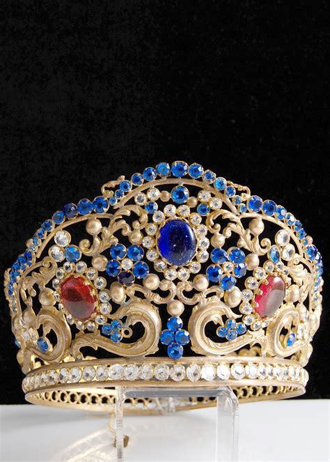 Brilliant Collection Of Antique Tiaras And Crowns Finegoodthings