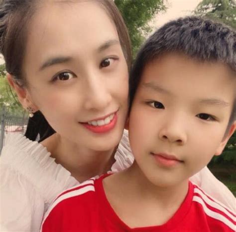 黃聖依節目中耍大牌，果然豪門媳婦難當！評委的點評讓她無地自容 每日頭條