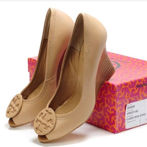 Pin On Glitz And Glam Fashion