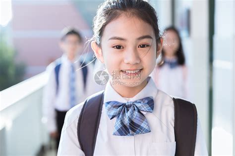 青少年学生形象高清图片下载 正版图片501123136 摄图网