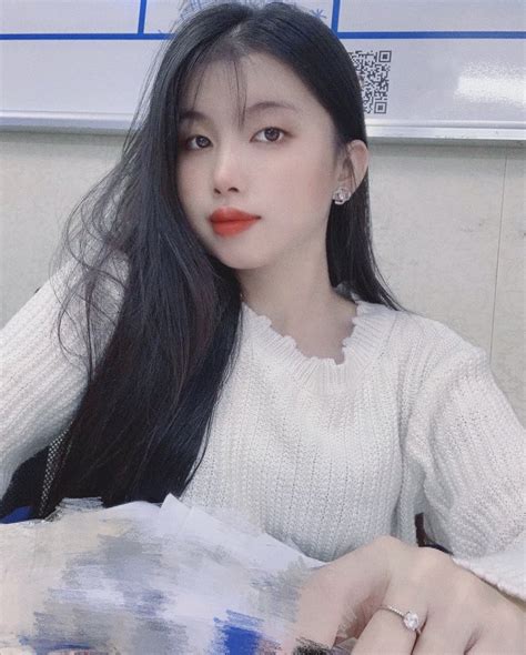 谁有那种可以异地遥控的贞操锁呀把你的小弟弟锁上 然后只有我才能给你遥控解锁好想体验一下控制别人的小弟弟是什么感觉啊这样我上班无聊的时候就可以调教小弟弟啦 反差婊 骚货 母狗