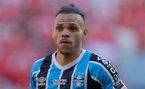 Braithwaite Do Grêmio Responde Votação Do Sportv Com Deboche