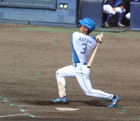 【日本ハム】感謝のフルスイング！加藤豪将2カ月ぶり実戦復帰で全快をアピール プロ野球写真ニュース 日刊スポーツ