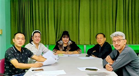 ตัวแทนนักศึกษาหลักสูตรท่องเที่ยวแ ท่องเที่ยวบันเทิง เกริก