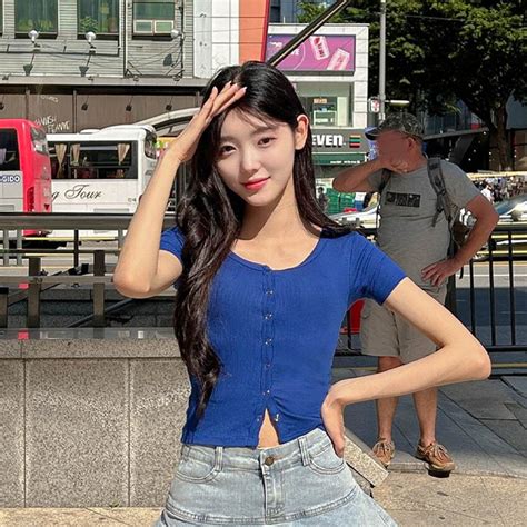 아이스크루 흠뻑쇼ෆ진짜텐셀95 이슬 슬림핏 쫀쫀 반팔 가디건 크롭가디건 텐셀가디건 데일리가디건 텐셀가디건 슬림핏 골지 레이어드코디 꾸안꾸 반팔티셔츠 페스티벌룩