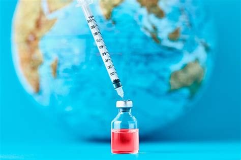 Jarum Suntik Medis Dan Ampul Dengan Obat Melawan Dunia Bumi Awal
