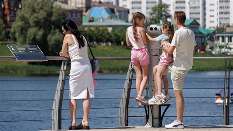 Путин подписал закон о возвращении части НДФЛ родителям с детьми