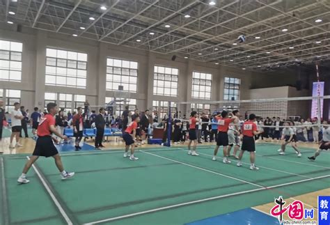 高安市杨圩初中荣获高安市教体系统教工气排球比赛一等奖