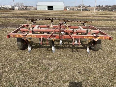 Sunflower 10 3 Point Chisel Plow Legacy Auction Company