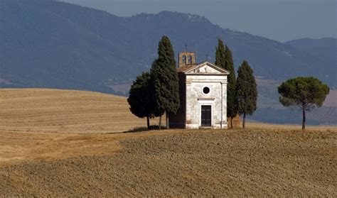 Paesi E Borghi Della Val D Orcia Un Itinerario Viaggi Verde Acido