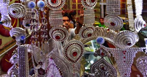 9 Years After Robbery Odisha Thief Returns Stolen Jewellery Worth