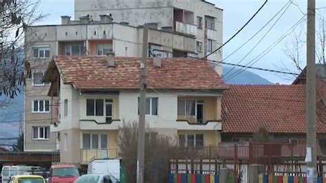 Ромската Нова година Две момичета които разбиват стереотипите Nova