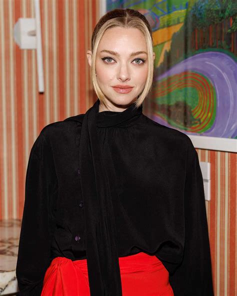 Amanda Seyfried Is Unrecognizable With Choppy Micro Bangs