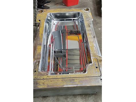台州市黄岩铭风模具有限公司（官网） Smc玻璃钢模具，汽车保险杠模具，汽车面罩，模具，卫浴模具
