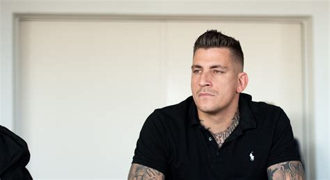 „intoleranter Hund Gzuz Fliegt Bei St Pauli Raus Und Beleidigt Boss