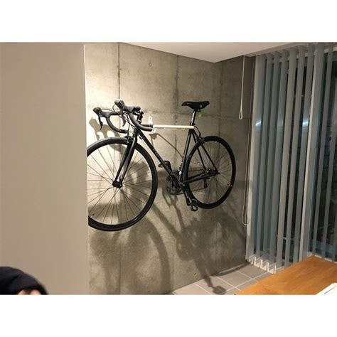 壁に取り付けるウッドを使用したバイクハンガーンガ バイクハンガーウッド MINOURAミノウラ NOGUCHI LTD