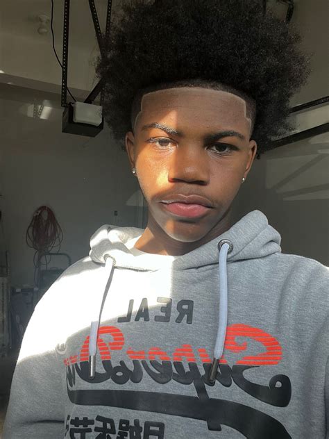 Pin By Ed On Aesthetic Guys Dark Skin Boys Light Skin Men Light