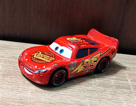 Машинка Lightning Mcqueen Mattel Disneypixar Молния Маккуин 100 грн