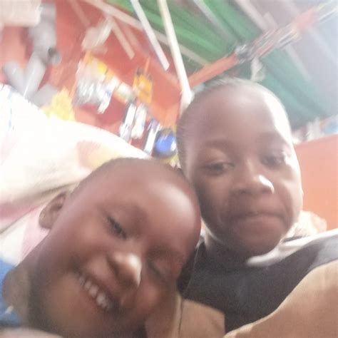 Ets Sango And Frères Quincaillerie Général