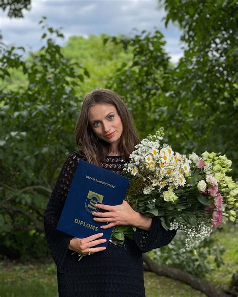 Oficiāla Bilde Ar Oficiālu Titulu Humanitāto Zinātņu Maģistre Elīna Baltskara