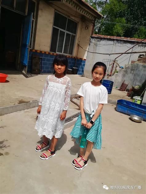 牵手关爱快乐童年手拉手一起过六一