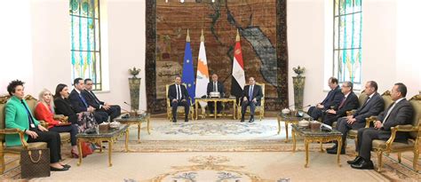 الموقع الرئاسي ينشر فيديو استقبال الرئيس السيسي نظيره القبرصي بوابة