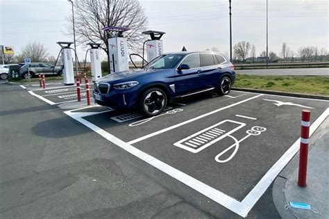 Voiture électrique Des coupures de bornes de recharge possibles cet hiver