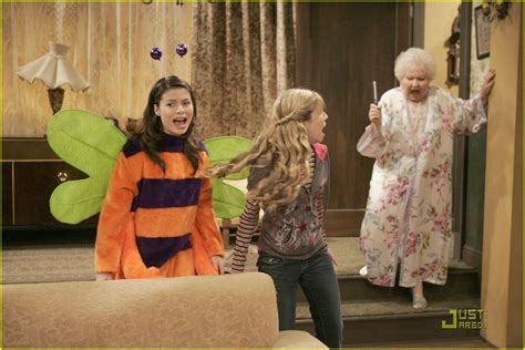 Miranda Cosgrove Screams For Halloween Photo 391063 Photo Gallery