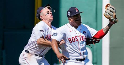 Red Sox Outfielder Collides With Teammate And Suffers Gash Across Forehead