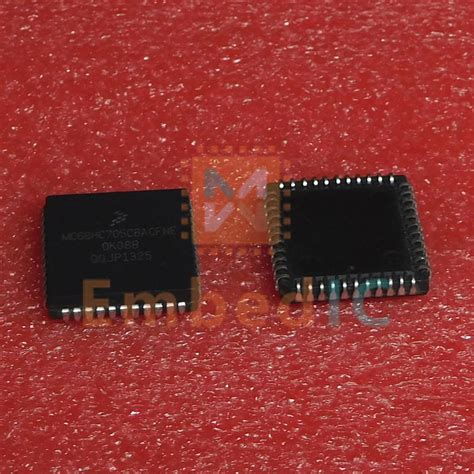 MC68HC705C8ACFNE NXP 8bit MCU IC MCU 8BIT 8KB OTP 44PLCC EmbedIc