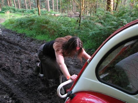 2cv Stuck Girl Hubnut Celebrating The Average