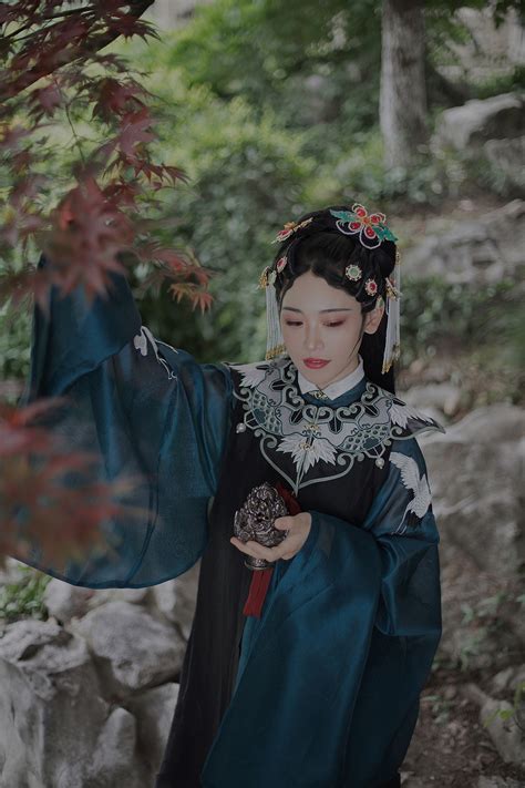 台下人走过 不见旧颜色路尘谨制 站酷zcool