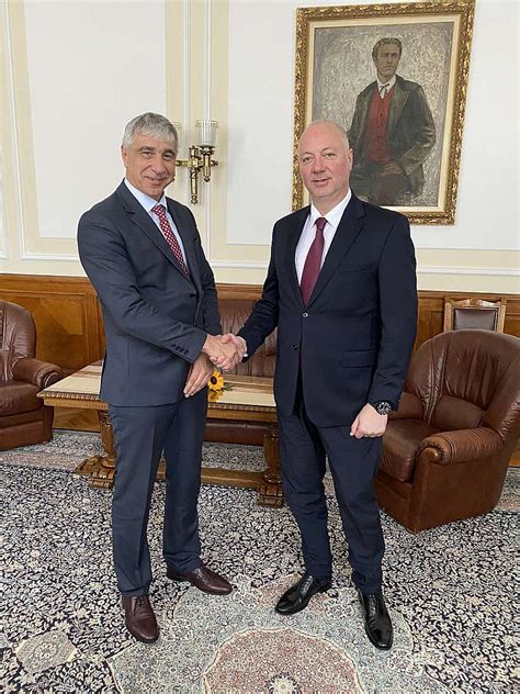 Председателят на Висшия адвокатски съвет адв д р Ивайло Дерменджиев се срещна с председателя на