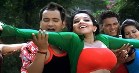 Monalisa Sexy Video Bhojpuri Actress Nirahuas Bold Dance Moves On