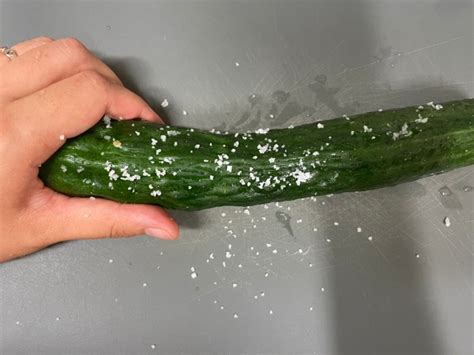야식으로 딱 좋은 오이 곁들인 명란구이 만들기