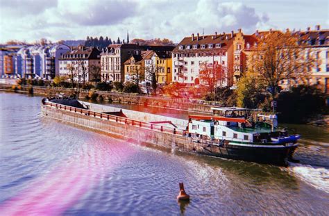 Tipps fürs Wochenende in Stuttgart Konfetti Vintage und Dancefloors der Stadt Stuttgart