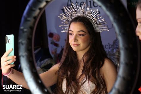Claudia Ruffinatti Ceremonialista Y Tecladista Del Legendario Grupo De