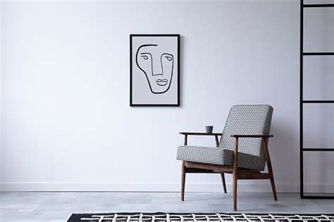 복고풍 디자인 안락의자와 모의 포스터 프레임 미니멀 한 로프트 인테리어 구성 공간을 복사합니다 템플릿입니다 N 거실에 대한 스톡 사진 및 기타 이미지 Istock