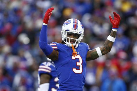 Spielabbruch Emotionale Szenen Nach Herzstillstand Von Nfl Spieler Am