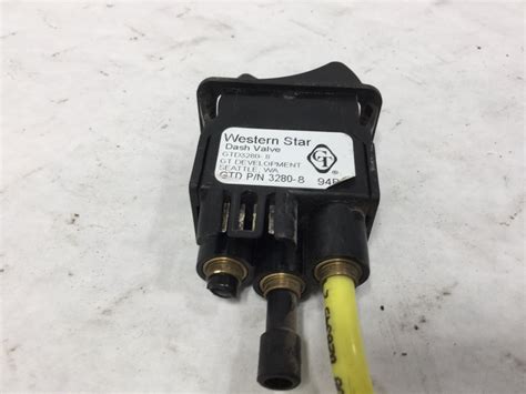 3280 894b Western Star Trucks 4900 Dashconsole Switch For Sale