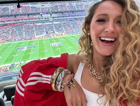 Blake Lively Had A Cute Back And Forth With Avril Lavigne Over Ryan Reynolds And Its So Canadian
